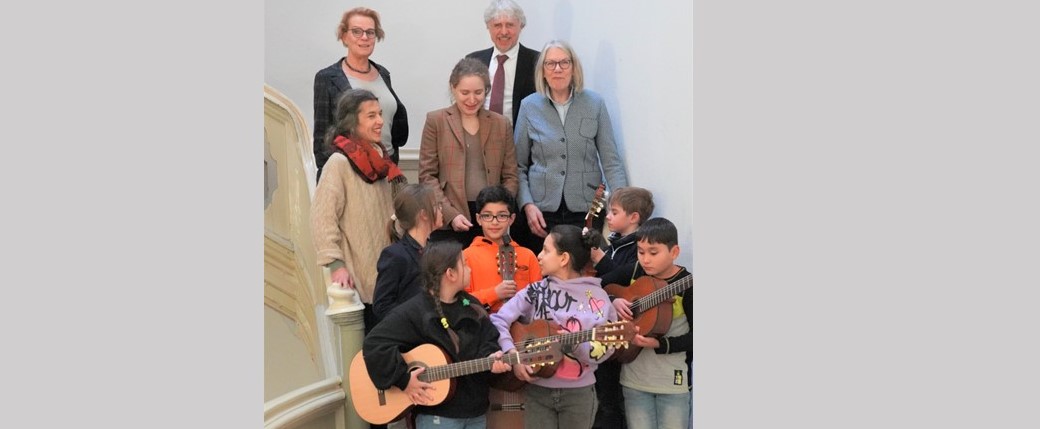 Kultur- und Schulsenatorin Monika Frank würdigt Engagement der ...